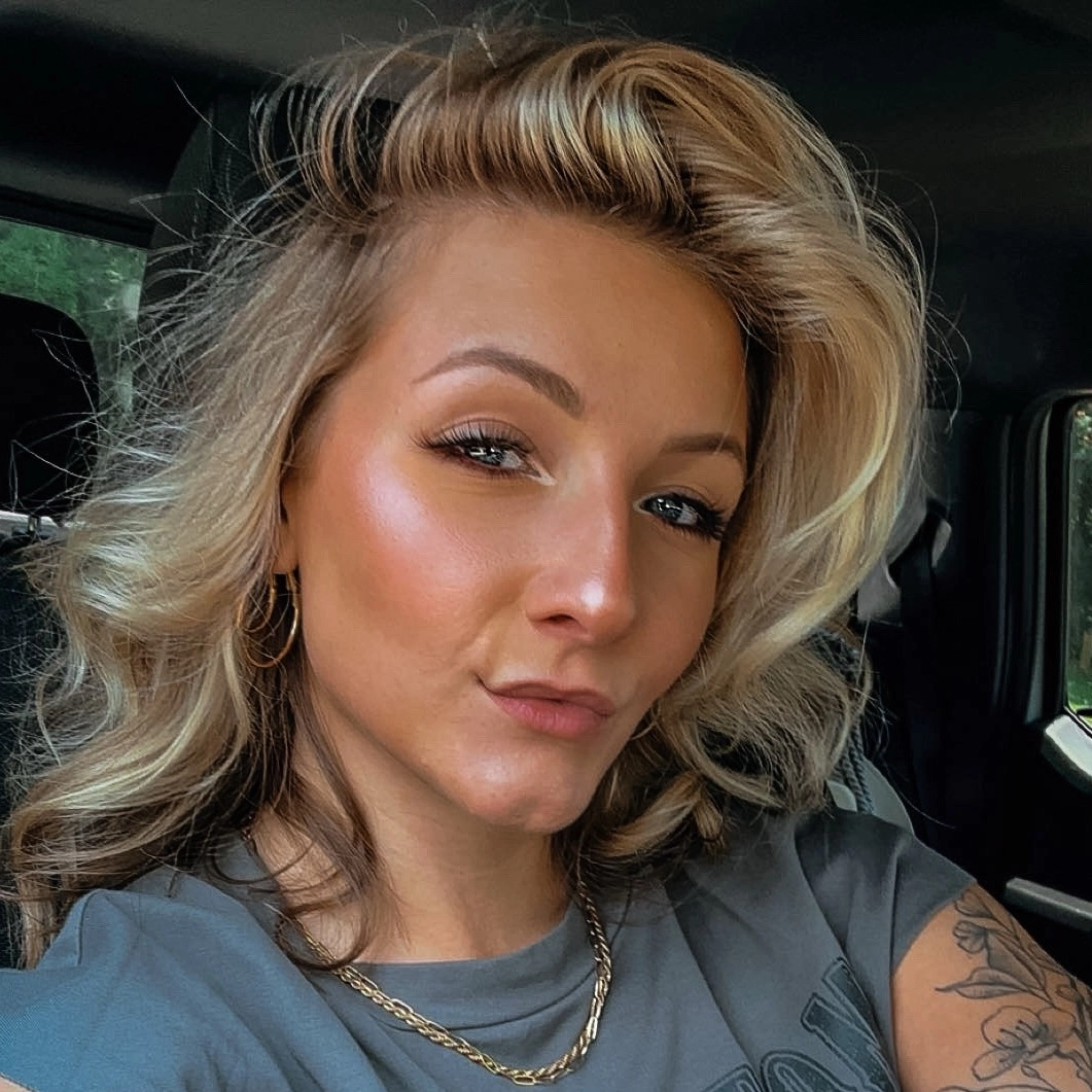 @autumnannofficial | FanFix